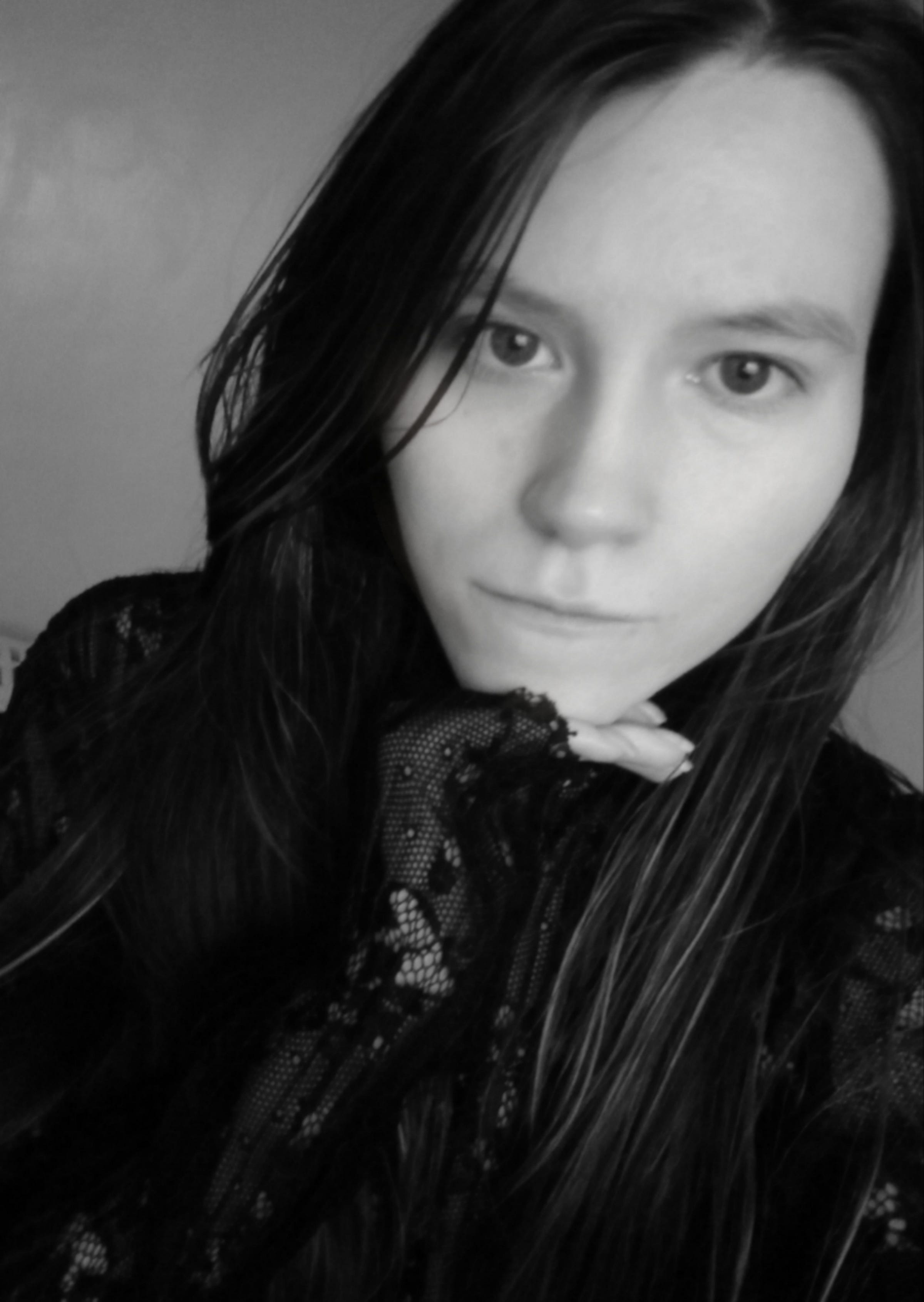 K.G. Munro – ManicWorld Magazine